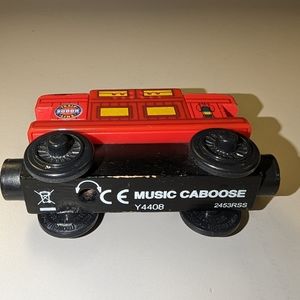 Thomas & Friends | Toys | Thomas Friends Wooden Railway 22 Gullane ...